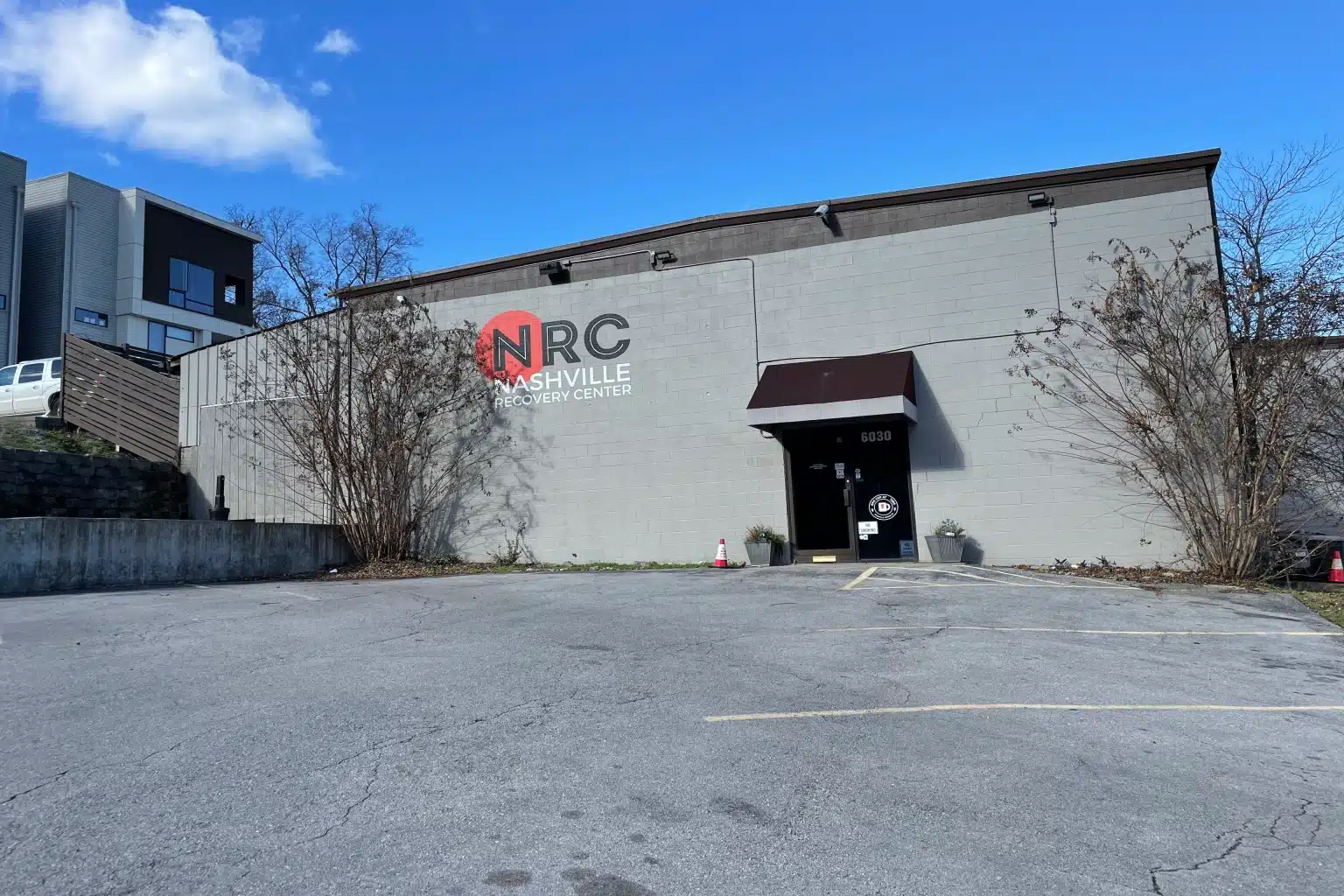 Some Addiction Treatment Centers Turn Big Profits by Scaling Back Care | medtigo