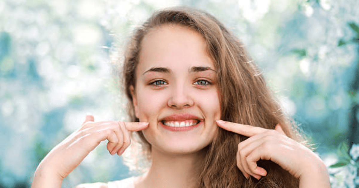 Dangers of DIY Fake Dimples: Nerve Damage Warning